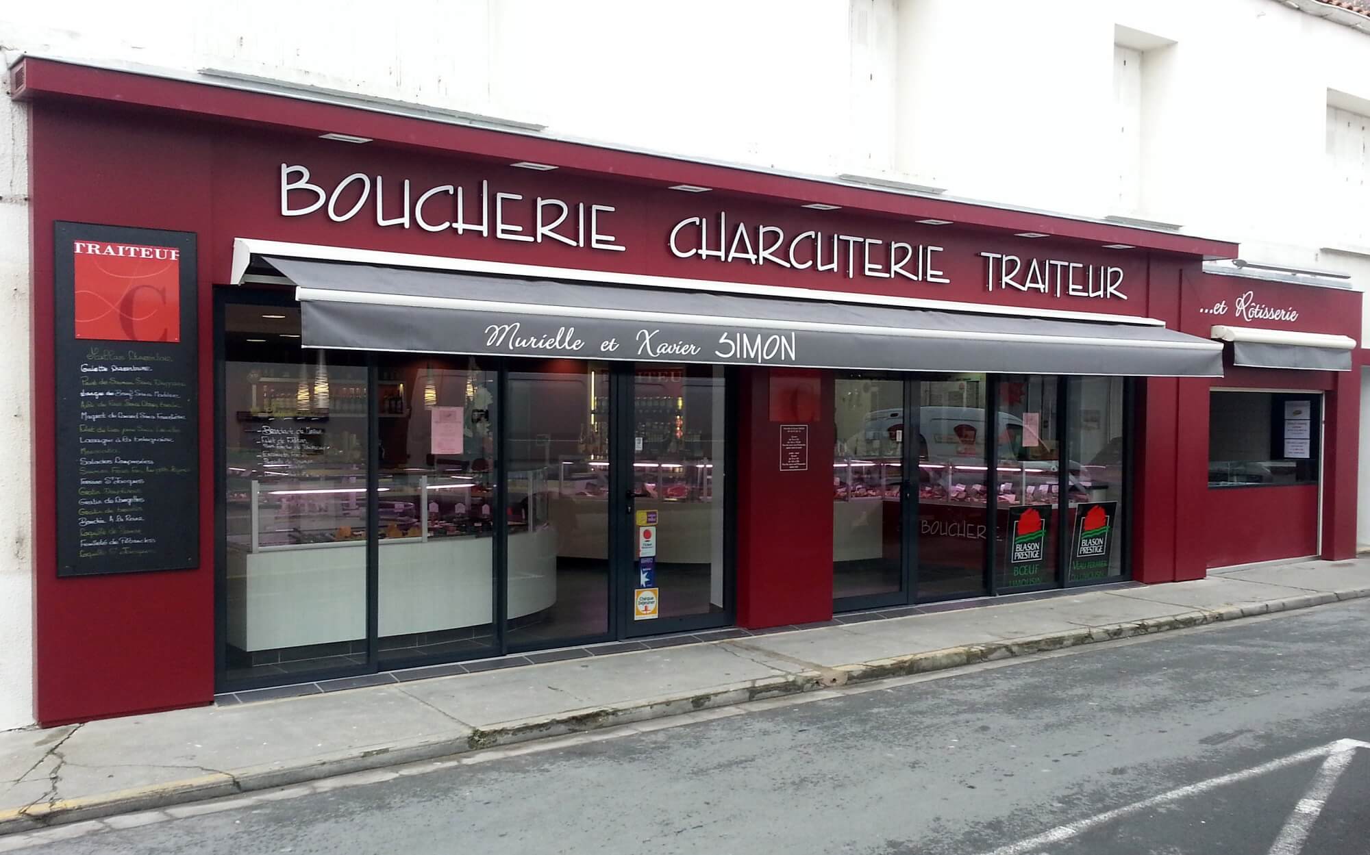 Façade de magasin sur mesure et personnalisée à votre image